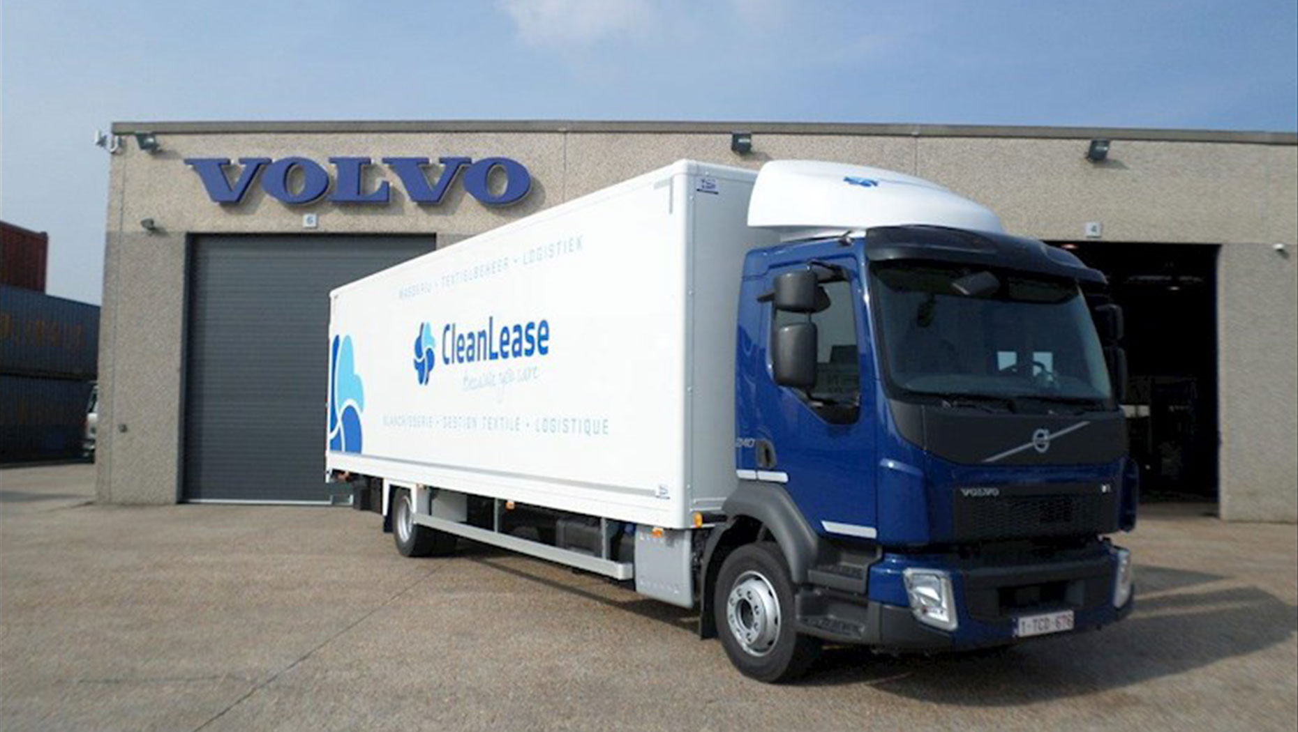 CleanLease vernieuwt zijn wagenpark met tien nieuwe Volvo Trucks