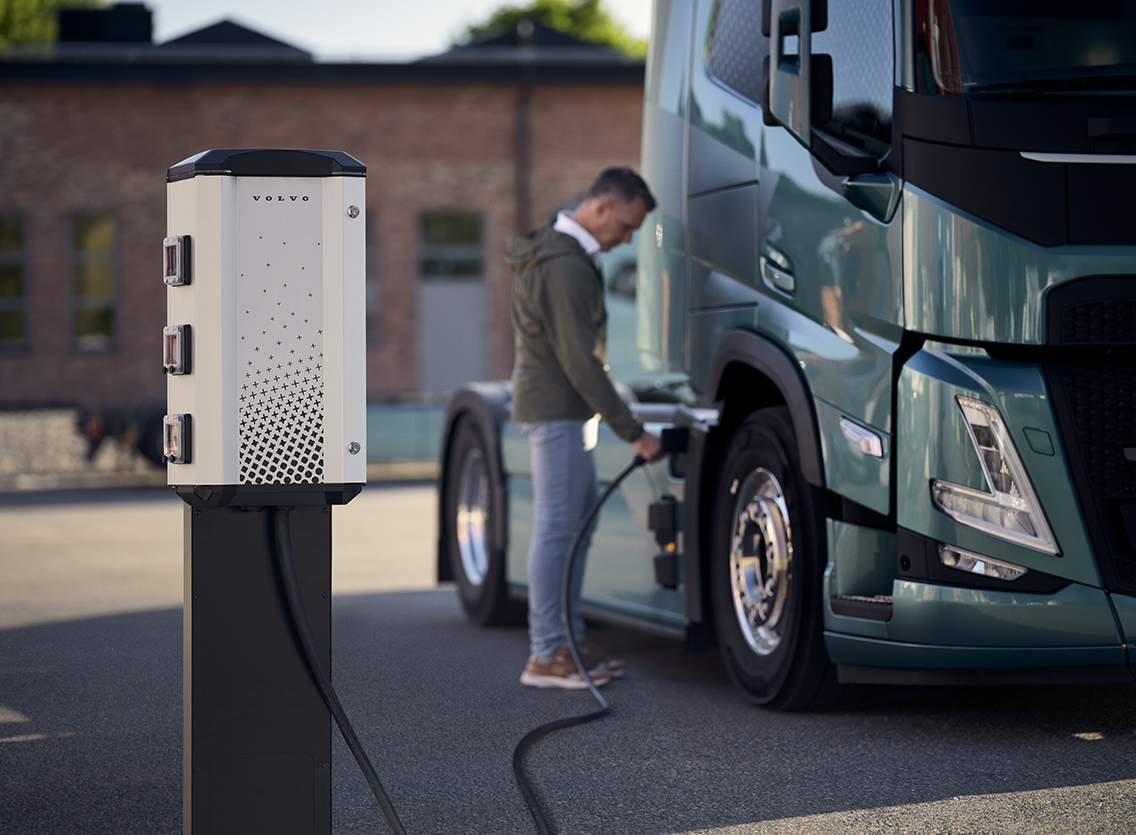 Volvo lanceert nieuwe service voor het opladen van elektrische trucks